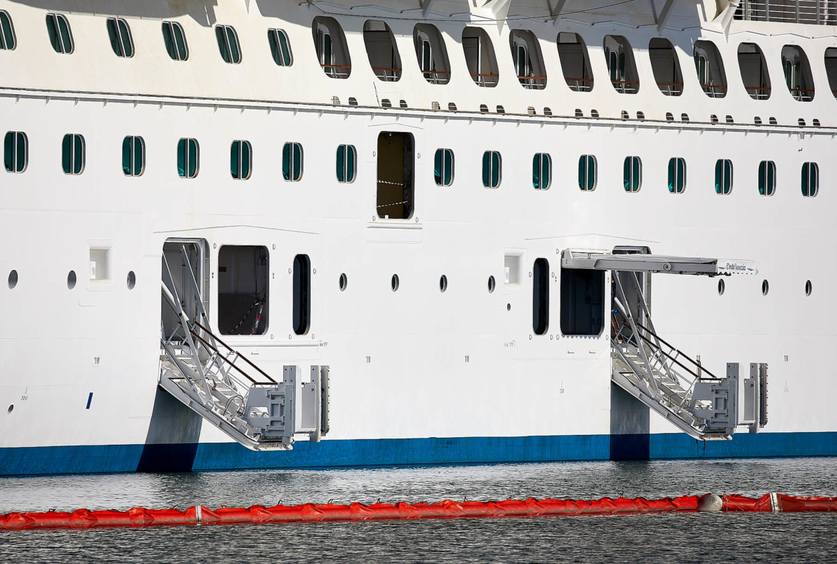 Side shell-doors for cruise vessels people and provisions - Navim Group