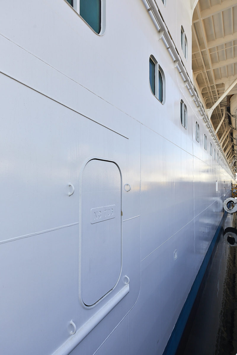 Side shell-doors for cruise vessels people and provisions - Navim Group