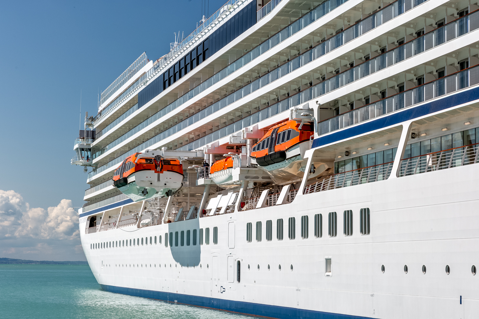 Telescopic davits for cruise vessels - Navim Group