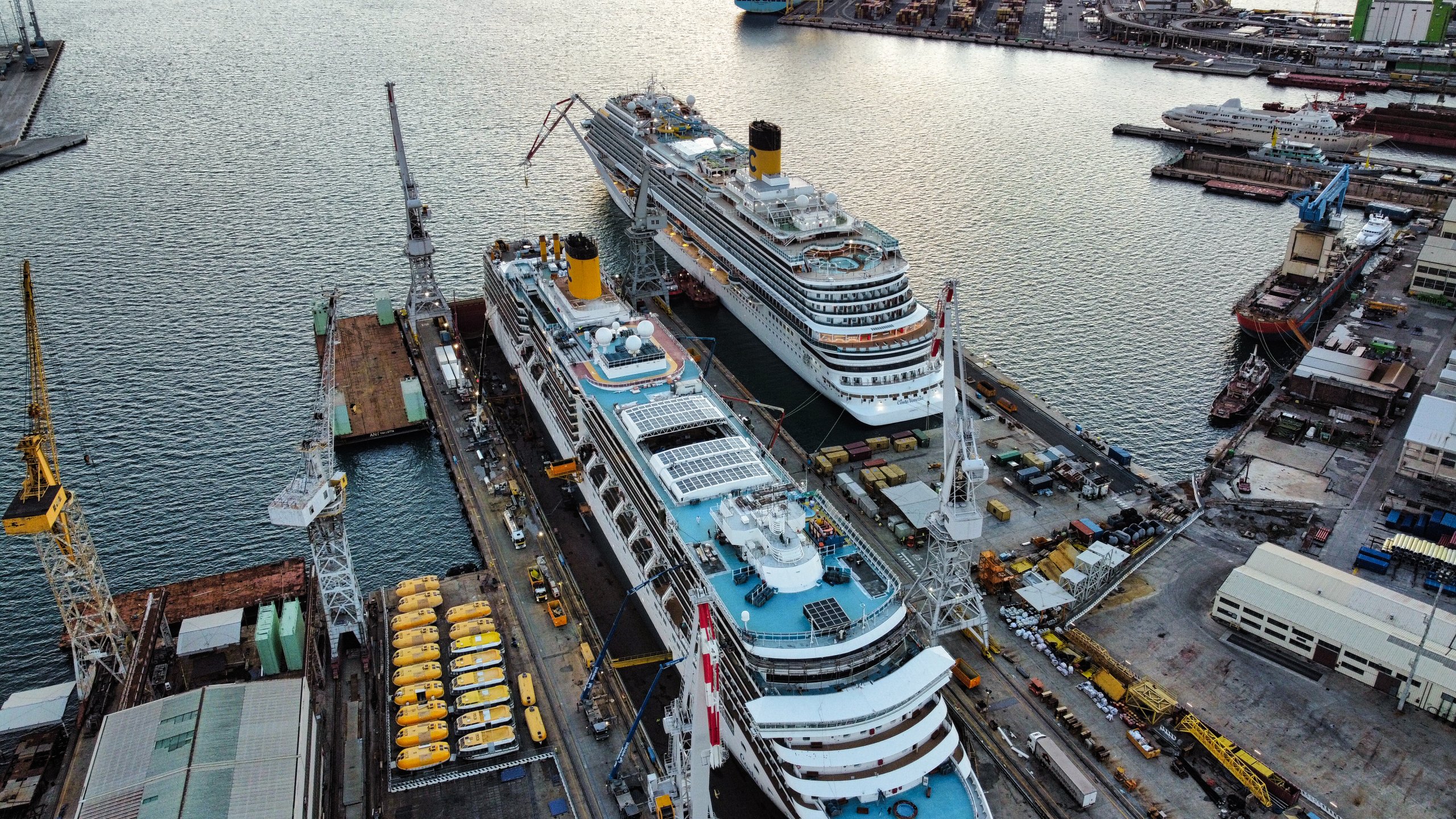 Cruise Ships Funnels and Funnels Handling System - Navim Group