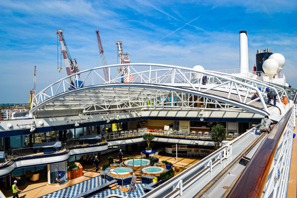 Skydomes: Advanced Cruise Ship Glass Roof Technology | Navim - Navim Group